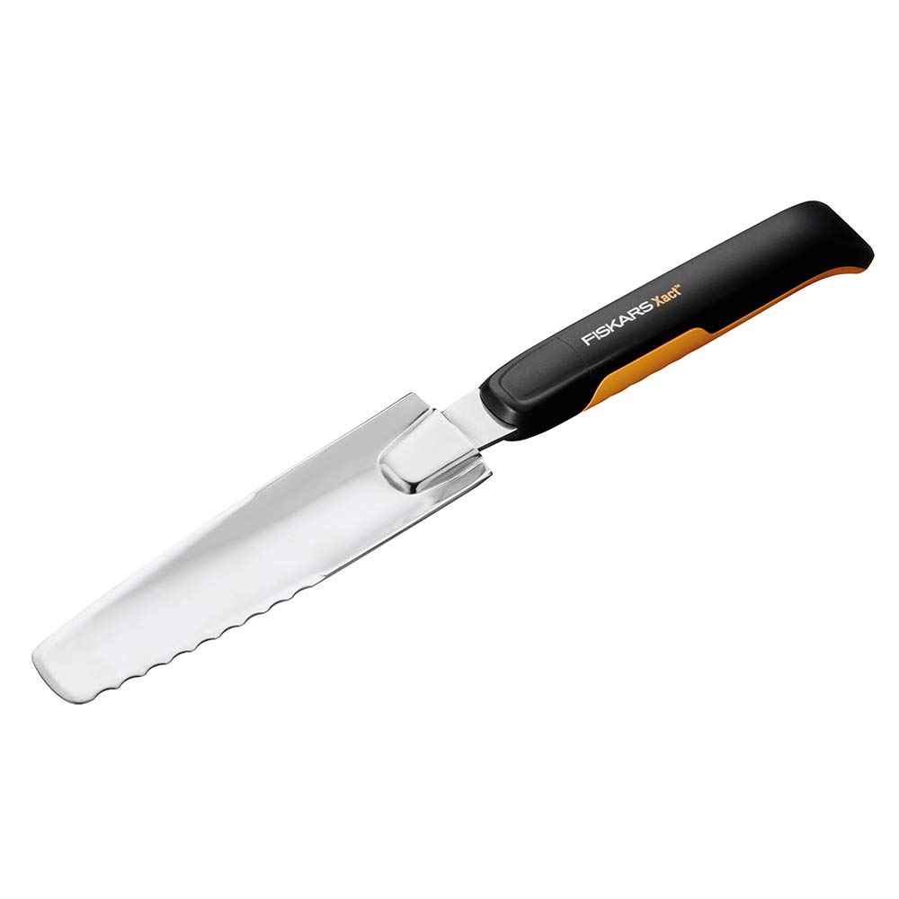 Fiskars Xact Garden Hand Weeder (Black/Silver) $4.54 + Free Shipping w/ Prime or on $35+