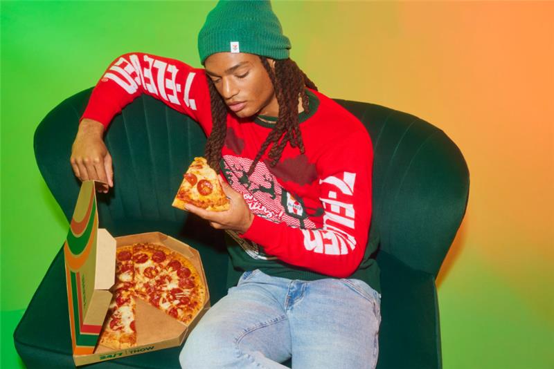 any-7-eleven-whole-pizza-sun-mon-only